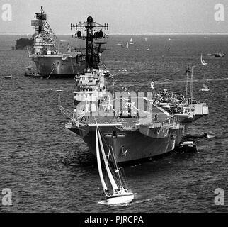 AJAXNETPHOTO. 28TH JUNE, 1977. SPITHEAD, ENGLAND. - SILVER JUBILEE ...