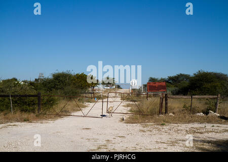 border post between namibia and botswana Stock Photo - Alamy