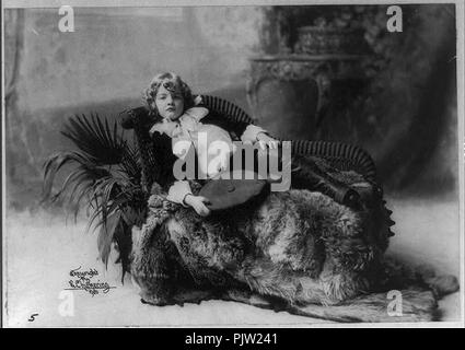 Beatrice Abbey, full-length portrait, seated, facing front Stock Photo ...