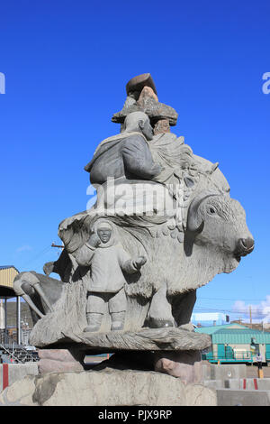 Inuit stone sculpture, Iqaluit, Frobisher Bay, Baffin Island, Nunavut ...