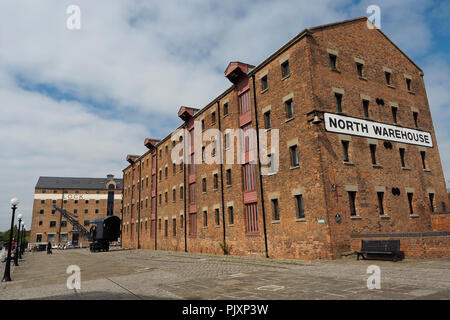 North Warehouse at Gloucester Docks Stock Photo: 6088967 - Alamy