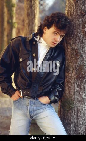 Sänger Nino de Angelo in einer Homestory Fotoreportage auf der ...