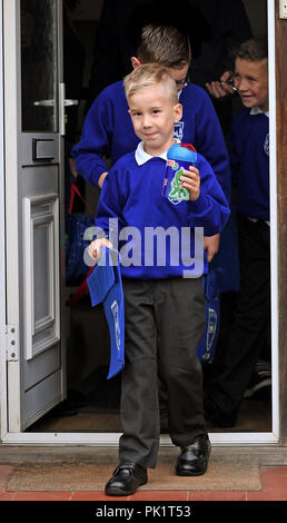 Four year old Alexander Pickering (centre), known as Xander, who has ...