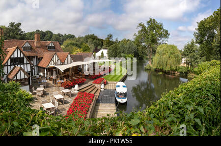 THE RIVER STOUR RUNNING PAST LE TALBOOTH RESTAURANT, NEAR DEDHAM ...