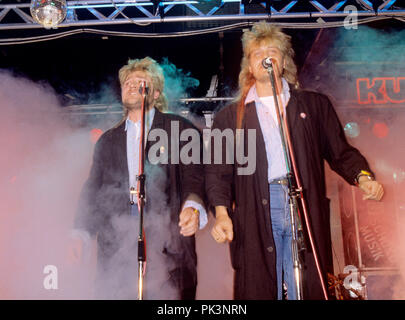 Bruce & Bongo in May 1986 in Hannover / Hanover. | usage worldwide ...