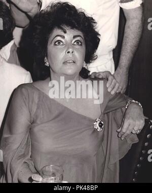 Elizabeth Taylor 1985 Photo By John Barrett/PHOTOlink Stock Photo - Alamy