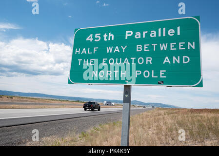 45th Parallel sign along Interstate 84 in Eastern Oregon Stock Photo ...