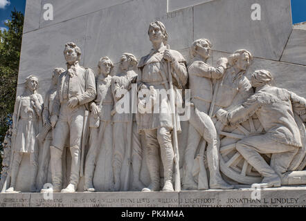 The Alamo Cenotaph aka The Spirit of Sacrifice Monument, Alamo Plaza ...