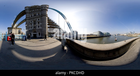 360° view of Tower Bridge London - Alamy