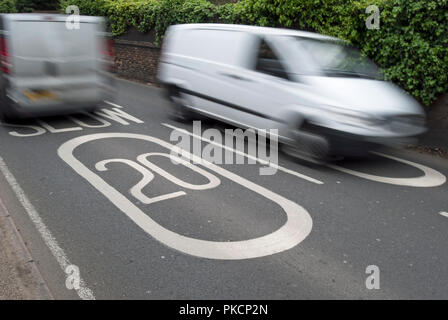 20mph speed limit road markings Stock Photo - Alamy