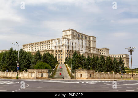 The Palace of the Parliament, House of the Republic, the second largest ...