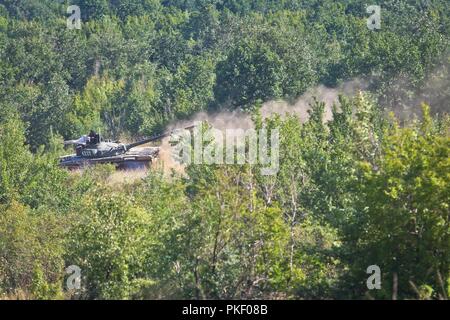 Bulgarian army battle tank Stock Photo - Alamy