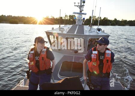A Coast Guard 45-foot Response Boat-Medium crew from Station Hobucken ...