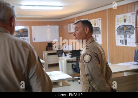 US Navy Gen. Franks visits aboard USS Hopper Stock Photo - Alamy