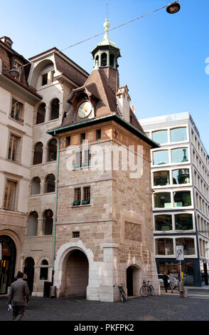 Molard Tower (Tour du Molard), Geneva, Switzerland Stock Photo - Alamy