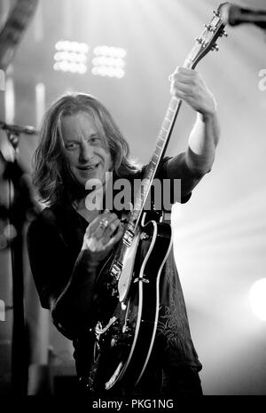 Belgian rock band The Scabs at the Radio 1 Sessies (Belgium, 12/10/2010 ...