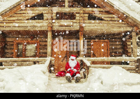 The daily life of Santa Claus. Home of Santa Claus at the North Pole ...