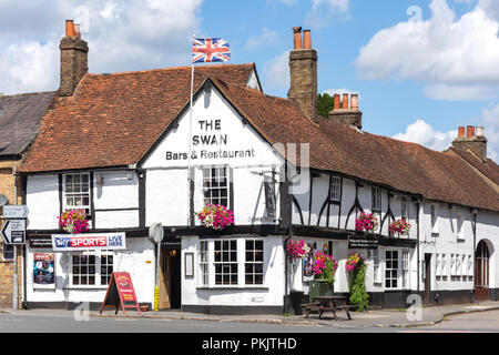 16th century The Swan At Iver, High Street, Iver, Buckinghamshire ...