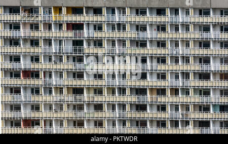 Facade of a Dull neglected apartment block Stock Photo - Alamy