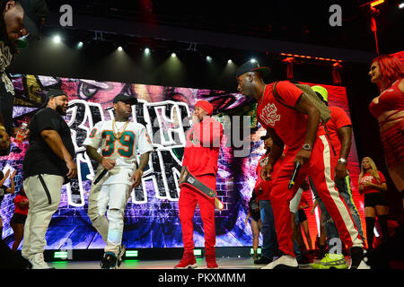 MIAMI, FL - SEPTEMBE 14:Emmanuel Hudson, Big Mack, Nick Cannon, Justina Valentine and HitMan ...