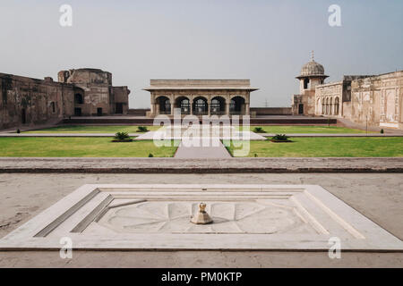 Lahore Fort Shahi Qila Lahore Punjab Pakistan Stock Photo - Alamy