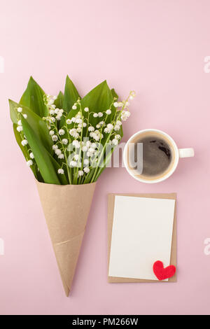 Beautiful Easter composition with blank card, eggs and flowers on white ...