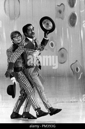 ROWAN & MARTIN'S LAUGH-IN, Arte Johnson, Peter Sellers, (Season 3 ...