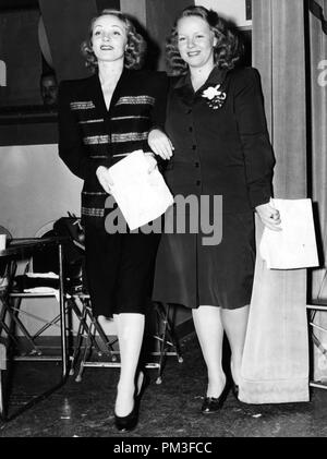 Marlene Dietrich with her daughter Maria Stock Photo - Alamy