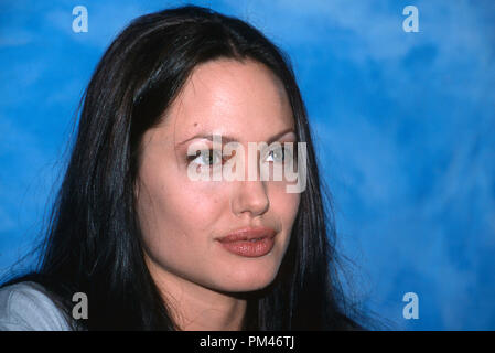 Angelina Jolie, June 2, 2001. © JRC /The Hollywood Archive - All Rights ...