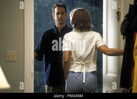 CAST AWAY (2000) HELEN HUNT, TOM HANKS CAAW 007FOH Stock Photo - Alamy