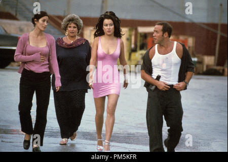 THE CREW (2000) CARRIE-ANNE MOSS, LAINIE KAZAN, JENNIFER TILLY, JEREMY ...