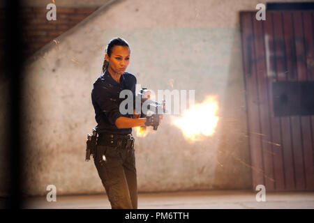 Zoe Saldana as "Cataleya" in Columbia Pictures' COLOMBIANA Stock Photo ...