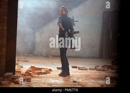 Zoe Saldana as "Cataleya" in Columbia Pictures' COLOMBIANA Stock Photo ...