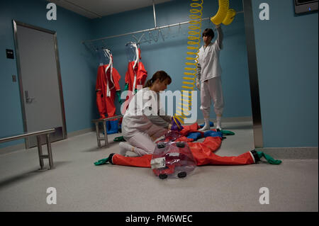 JENNIFER EHLE as Dr. Ally Hextall in the thriller CONTAGION, a Warner ...