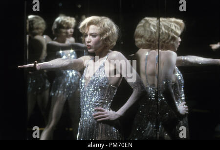 Film Still / Publicity Still from "Chicago" Renee Zellweger © 2002 ...