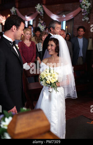 Alyssa Milano En Julian Mcmahon Charmed' Ster Alyssa Milano Komt Weer