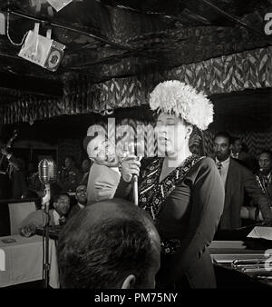 [Portrait of Dizzy Gillespie, Downbeat, New York, N.Y., between 1946 ...