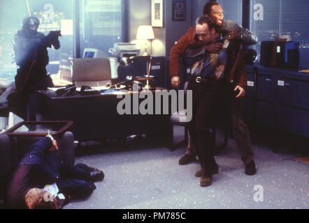 Samuel L. Jackson & Paul Giamatti Film The Negotiator (USA/DE 1998 ...