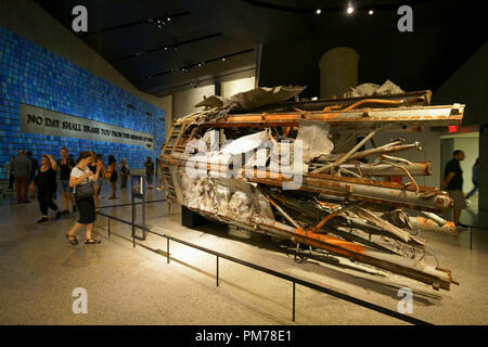The wreckage of the communications antenna of the North Tower of World ...