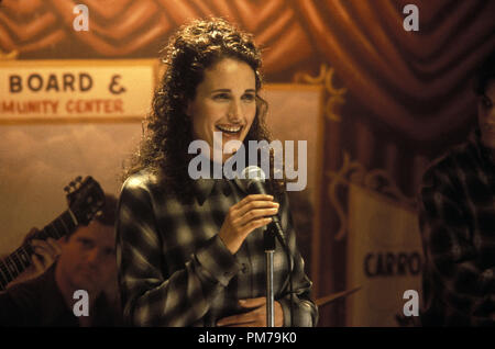 MICHAEL -1996 ANDIE MACDOWELL Stock Photo - Alamy