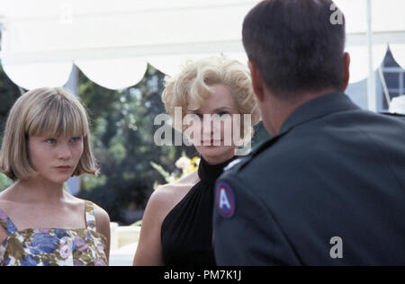 Powers Boothe Film: Blue Sky (USA 1994) Characters: Col. Vincent 'Vince ...