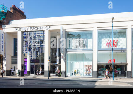 Entrance to Exchange Shopping Centre, Putney High Street, Putney ...