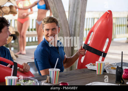 BAYWATCH, l-r: Jon Bass, Zac Efron, 2017. ph: Frank Masi/©Paramount ...