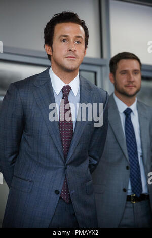 Ryan Gosling plays Jared Vennett in The Big Short from Paramount ...