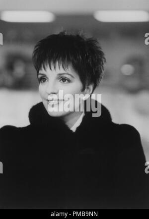 ARTHUR 2: ON THE ROCKS, Liza Minnelli, 1988, (c) Warner Brothers ...