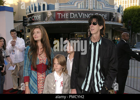 Paulina Porizkova, Ric Ocasek, Oliver Orion Ocasek, Jonathan Raven ...