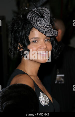 "Ray" Premiere Victoria Rowell October 19, 2004 Photo by Joseph ...