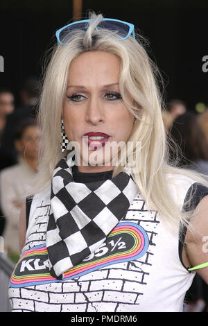 Alexis Arquette 05/24/05 LORDS OF DOGTOWN @ Grauman's Chinese Theatre ...