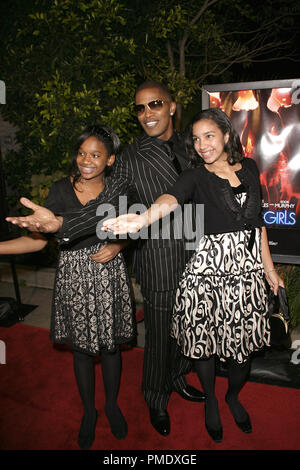 Jamie Foxx and his daughter Corrine Marie receive the Best Actor Award ...
