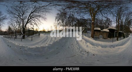 360° view of kishinev zoo, moldova 2009 12 20 New open-air cage with ...